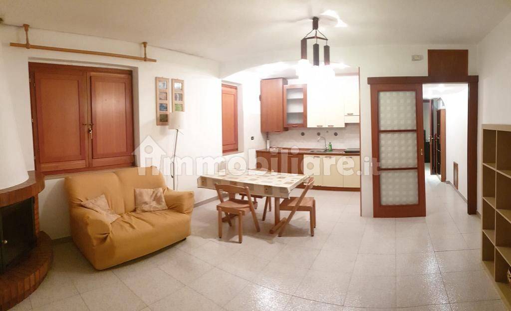 Bilocale via Giuseppe Mazzini 31, Centro, Tito