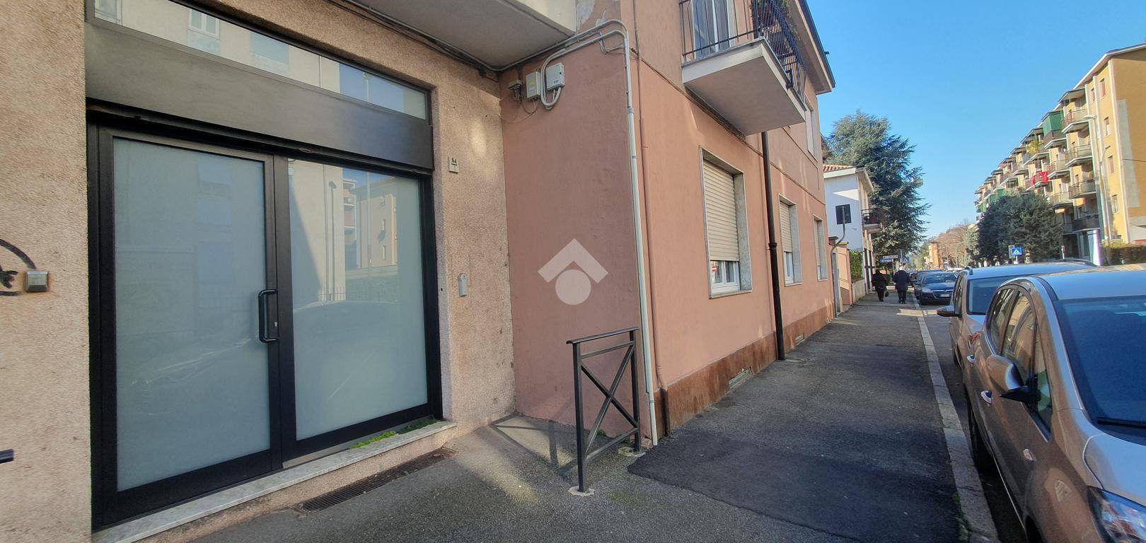 Locale commerciale in Vendita