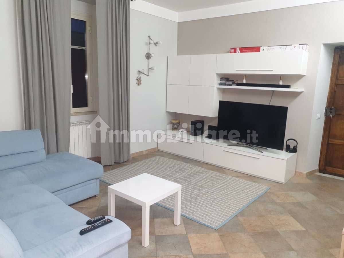 Trilocale via Giuseppe Mazzini, 1, Centro, Ceprano