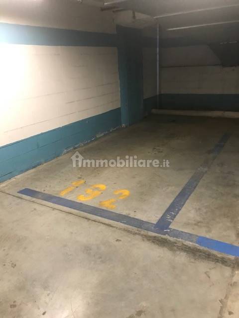 Posto auto - moto piazza dell'Otto Agosto, Bologna, Rif. 98985096 ...