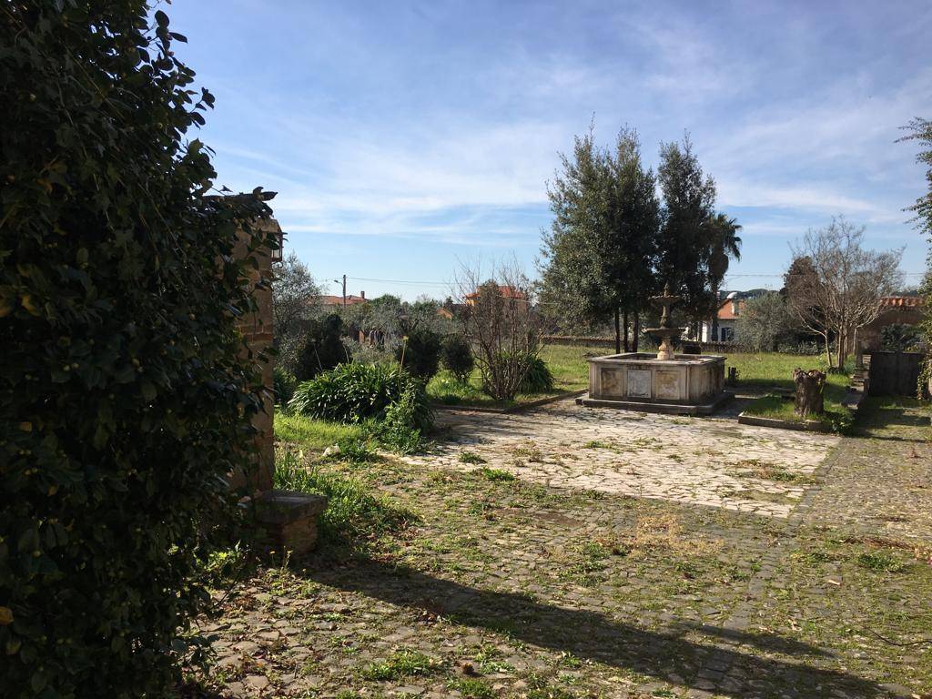 Vendita Casale in Contrada Madonna degli Angeli Velletri. Posto auto ...