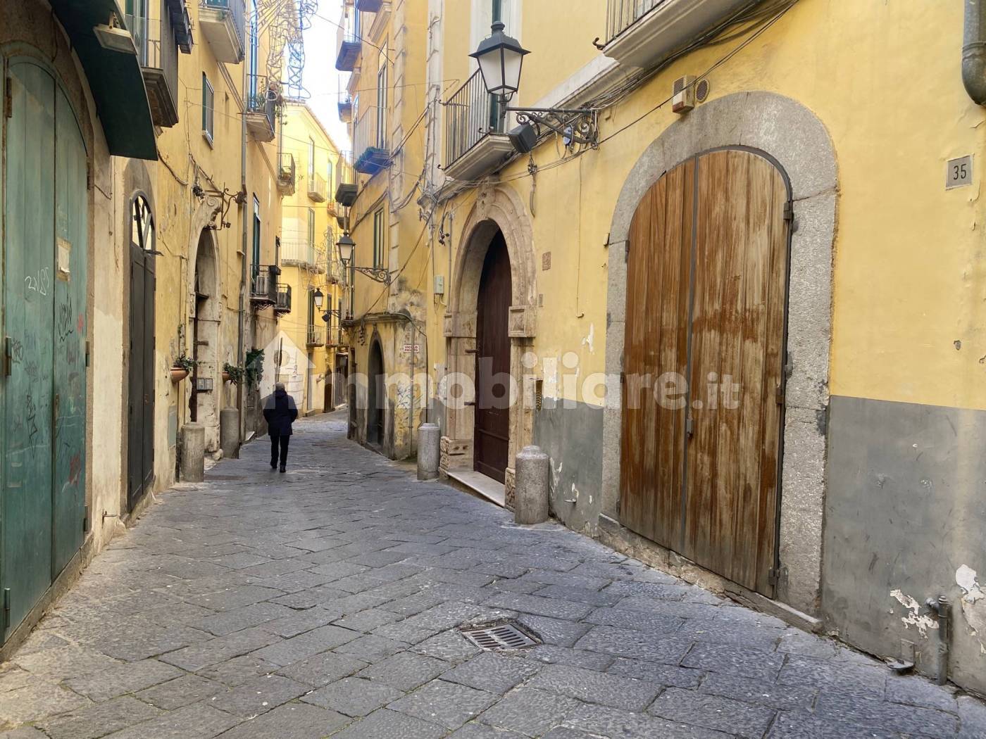 Locale commerciale in Vendita