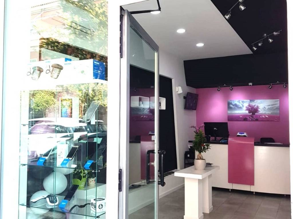 Locale commerciale via Roma, Pomezia, Rif. 100900223 - Immobiliare.it