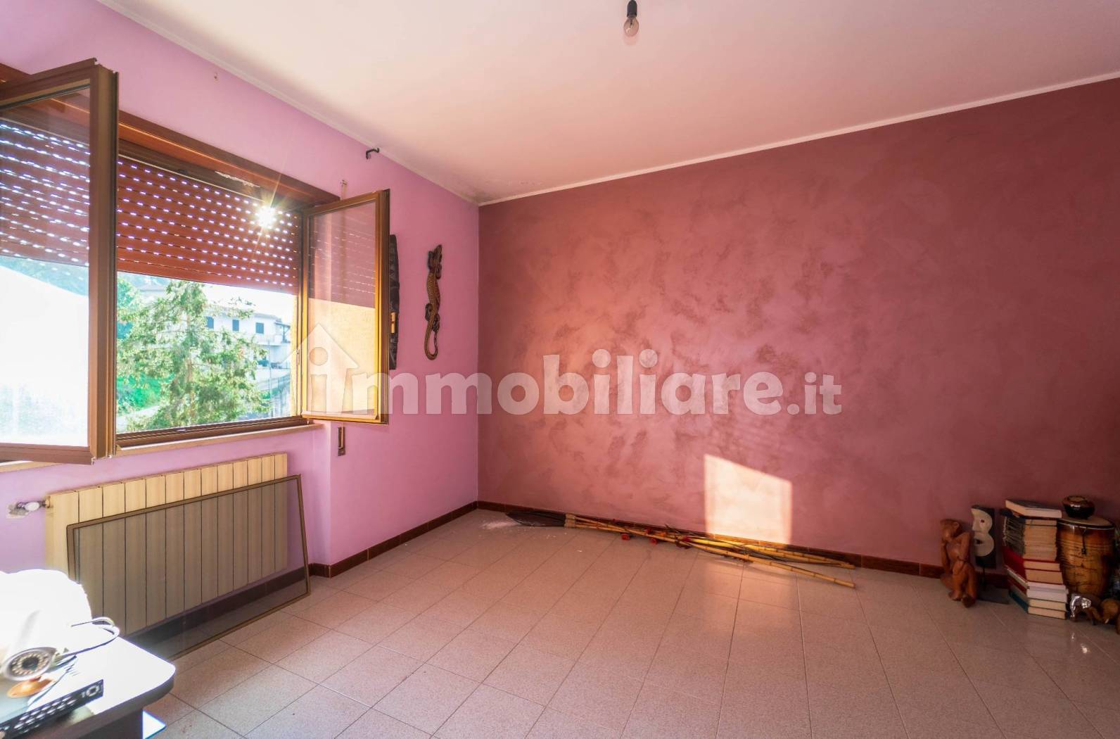 Trilocale via Bassiano, Centro, Sezze