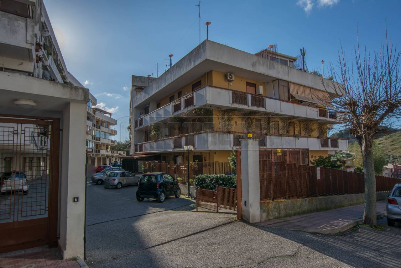 Trilocale sivirga 35, Bordonaro - Cumia, Messina