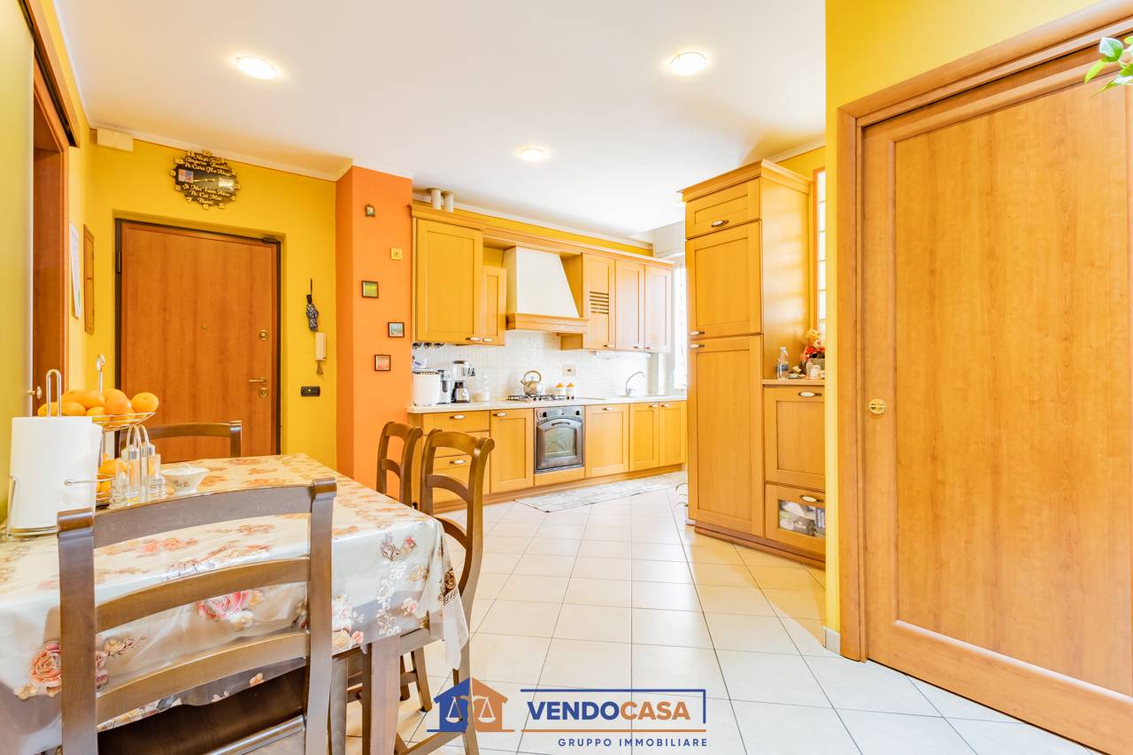 Trilocale regina Elena 3, Centro, Fossano