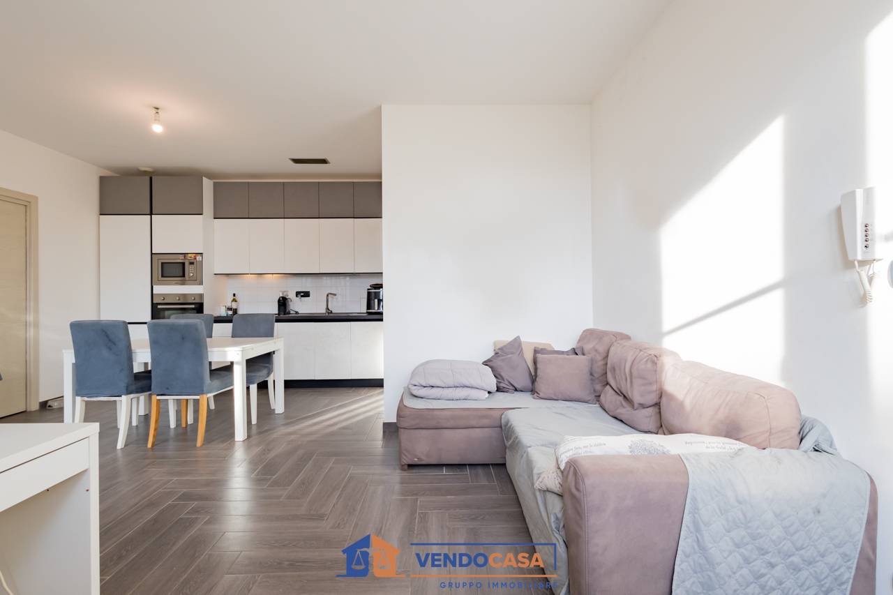 Trilocale Strada San Matteo 1g, Centro, Bra