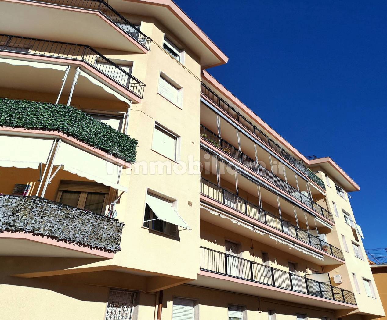 Bilocale da ristrutturare, terzo piano, Sant&#x27;Anna, Rapallo