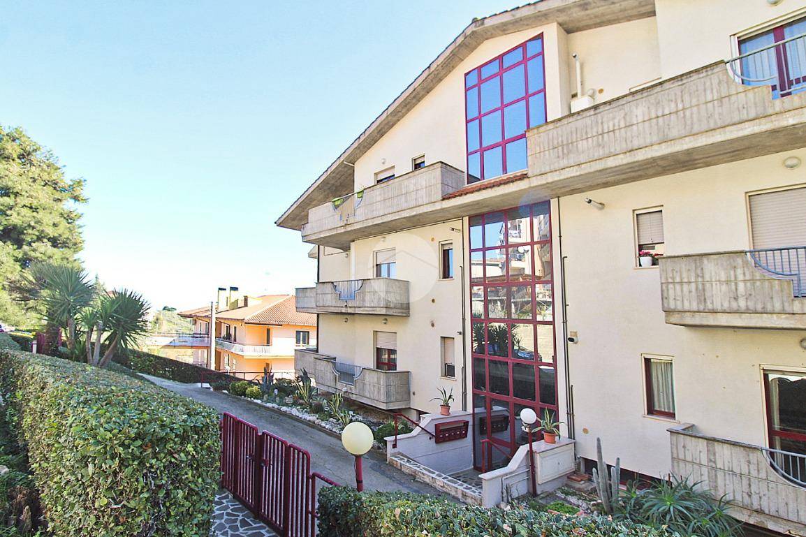 Quadrilocale via delle Risaie 12, Casoli, Atri