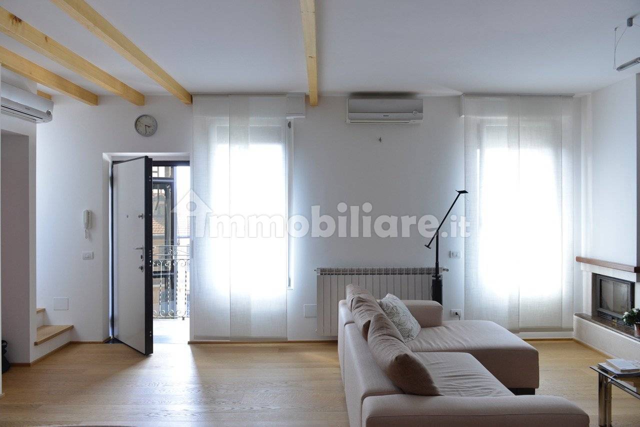 Trilocale via Giacomo Watt 2, Barona, Milano