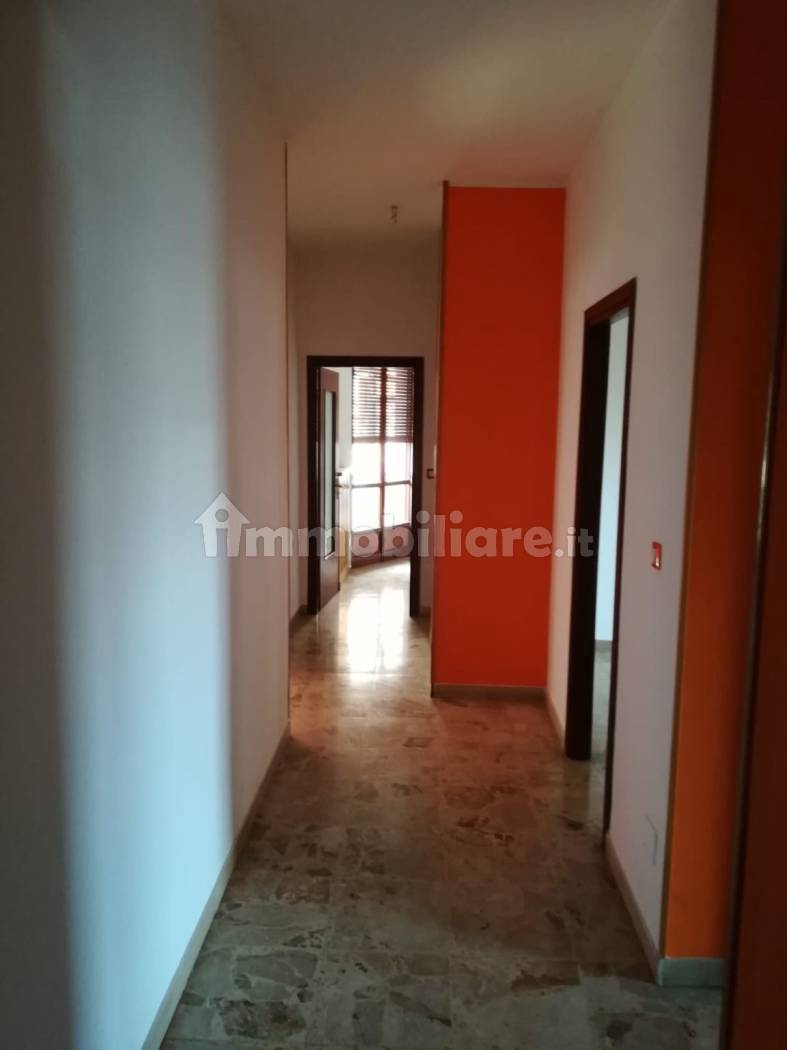 Trilocale viale Vicenza 3/d, Centro, Valenza