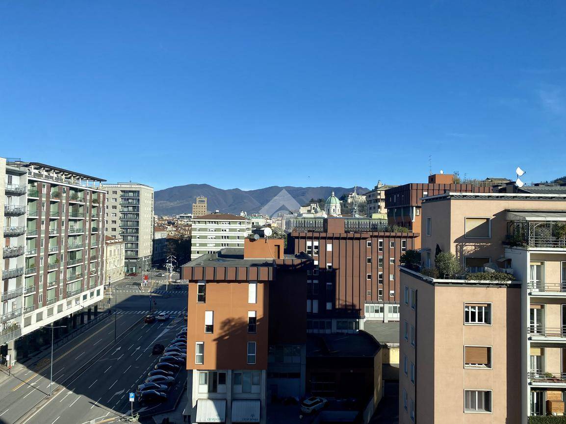 Quadrilocale via Solferino 20, Solferino - Diaz, Brescia