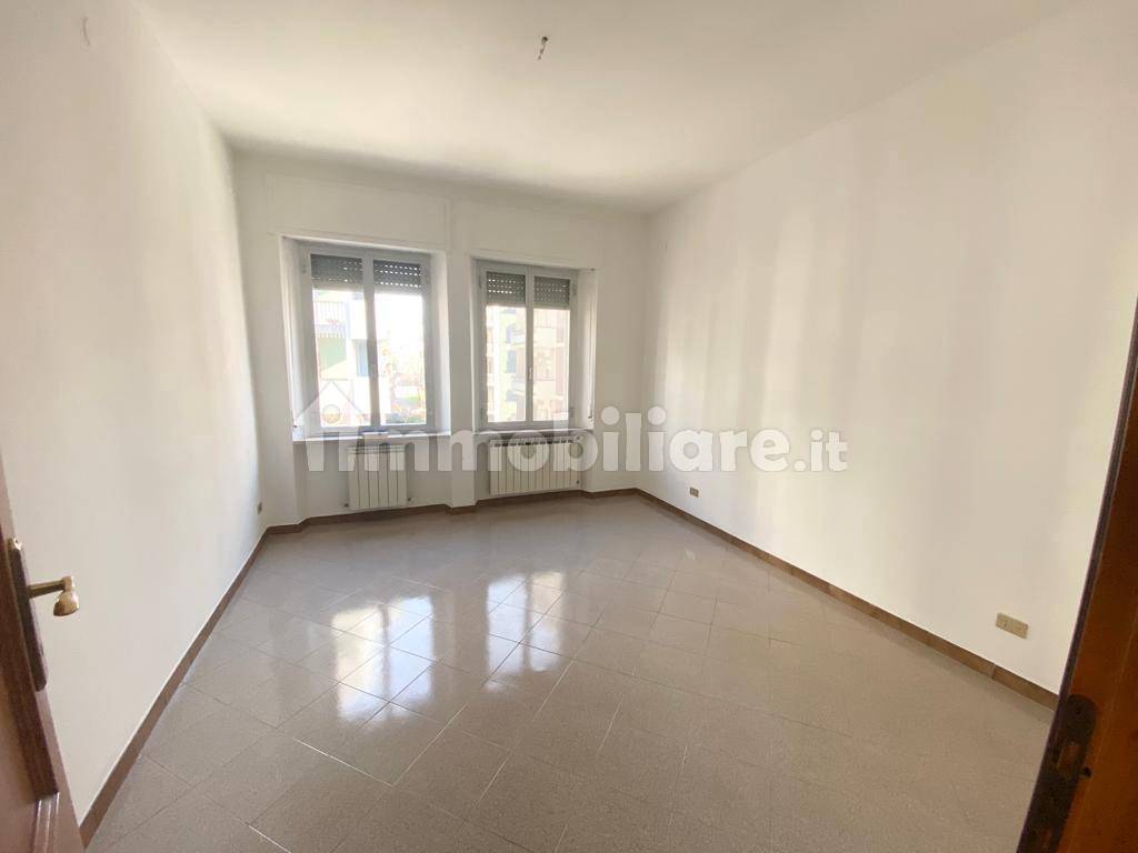 Quadrilocale viale Giovanni Bovio 135/2, Viale Bovio - Piazza Duca degli Abruzzi, Pescara