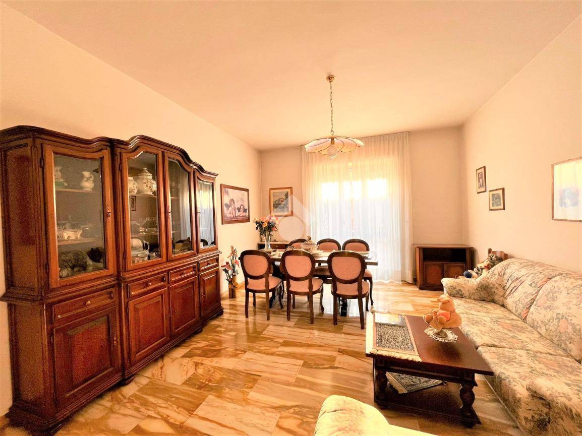 Trilocale via Pian di Sole 30, Bobbiate - Schiranna, Varese