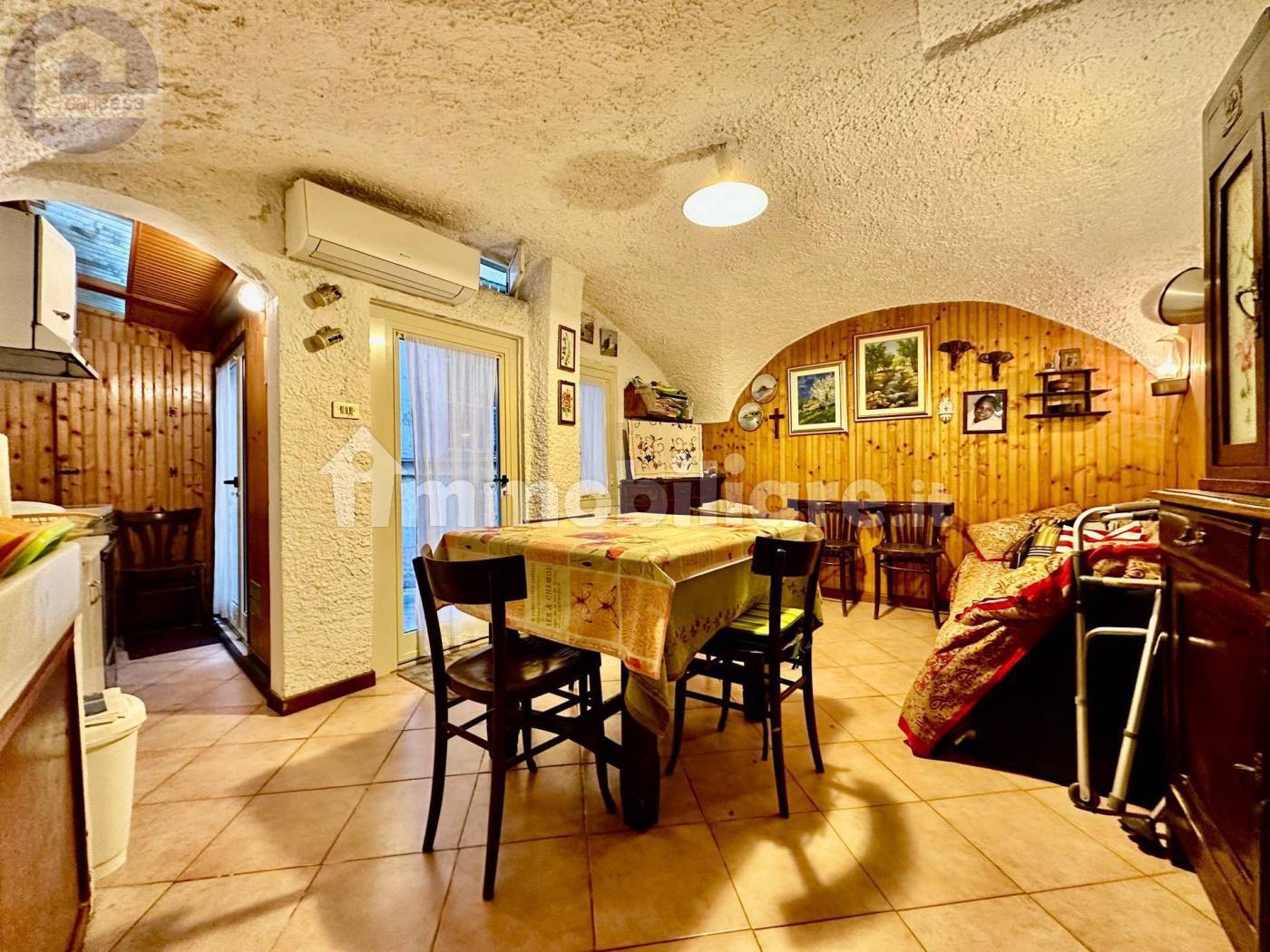 Bilocale via strafforello 25, Porto Maurizio, Imperia