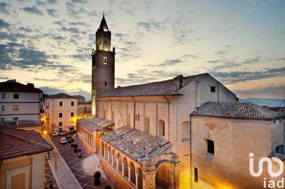 Trilocale via Vico Storto, Centro, Città Sant'Angelo