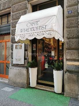 Locale commerciale in Vendita