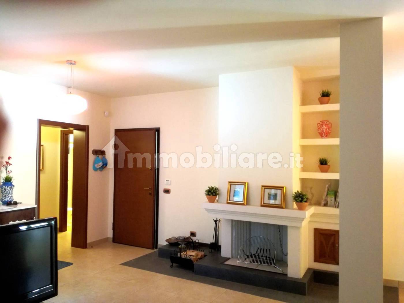 Appartamento via Umberto I 39, Centro, Comiso