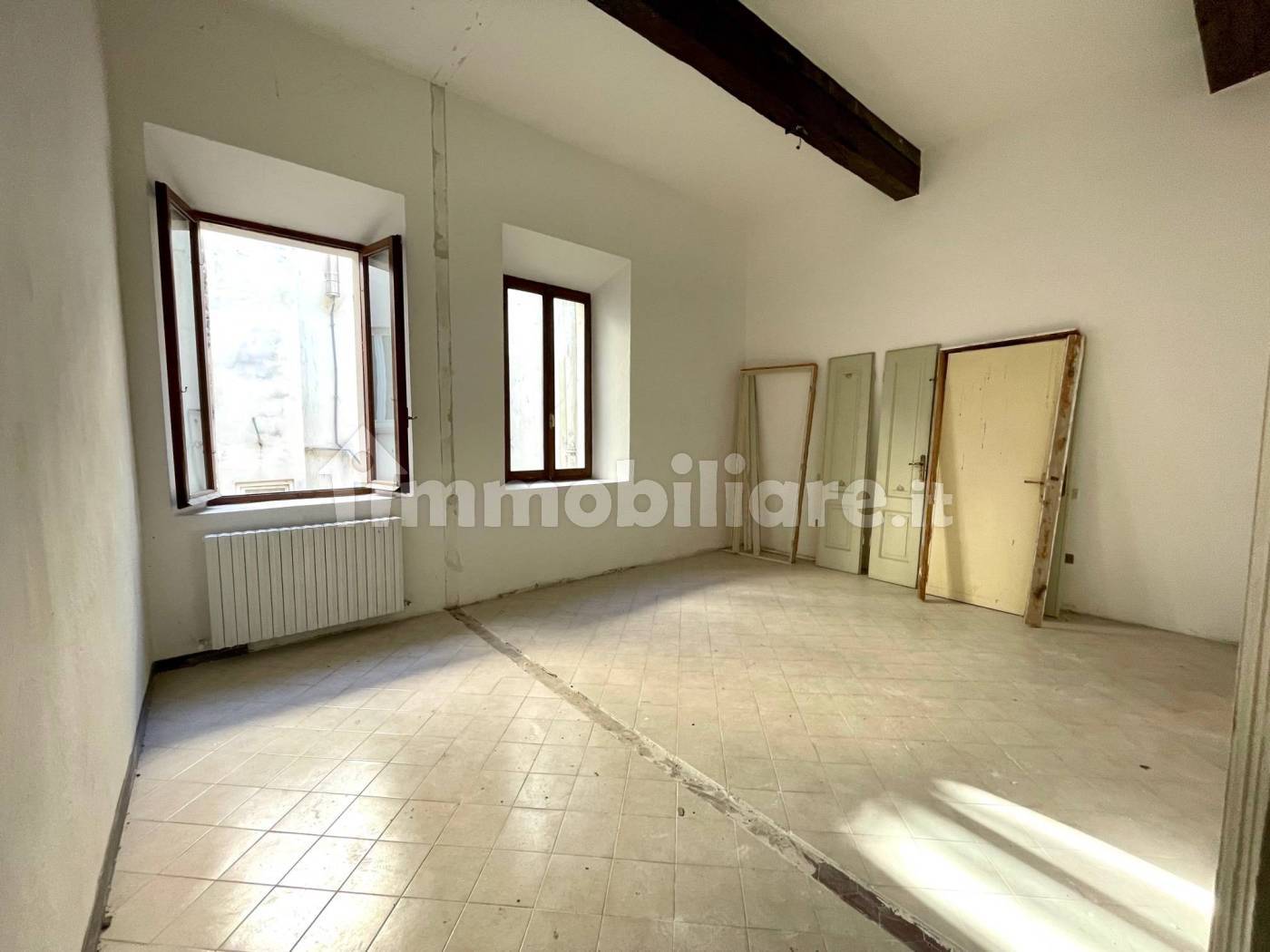 Quadrilocale via dell&#x27;Accademia 4, Centro, Mantova