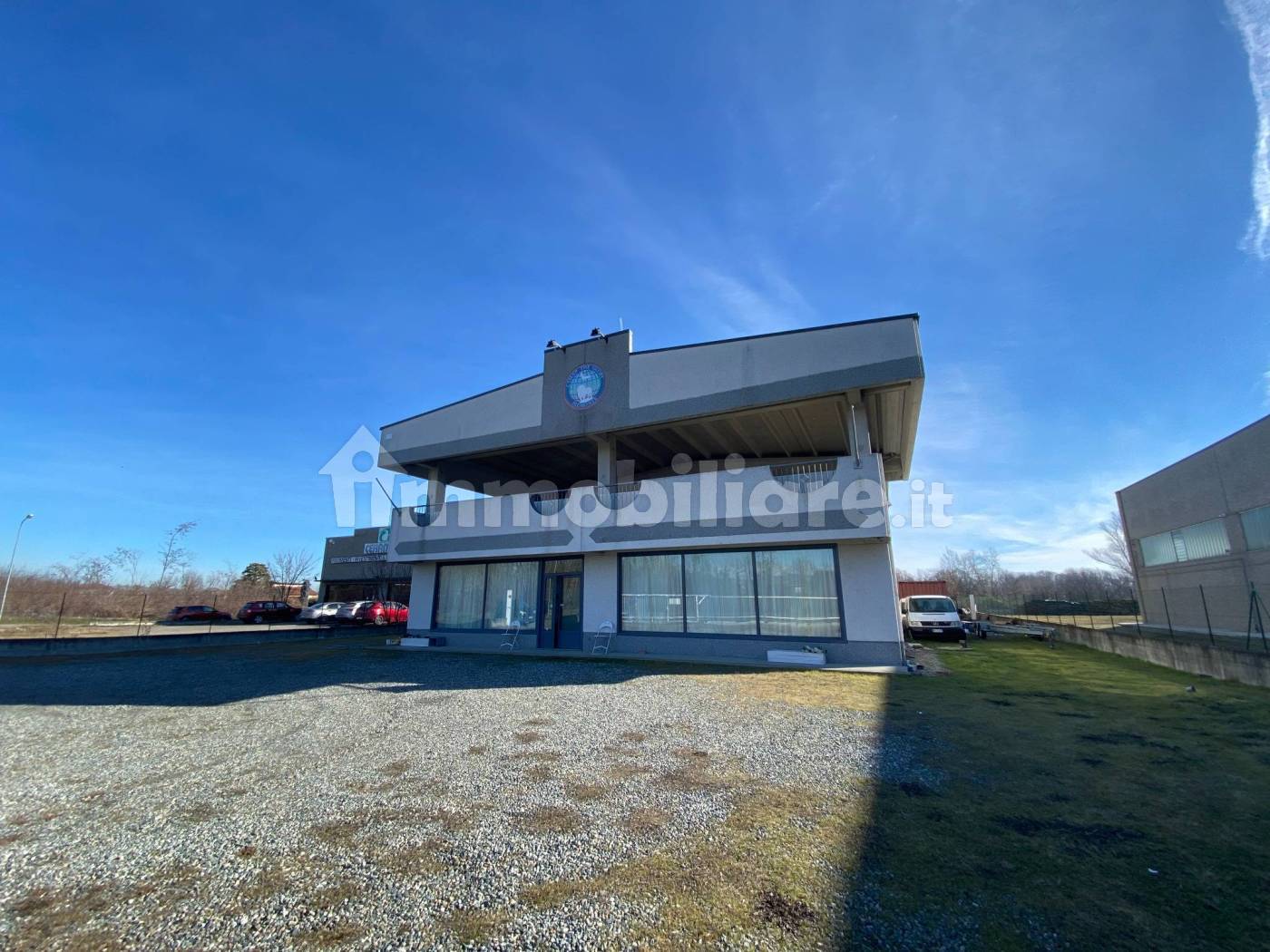 Locale commerciale in Vendita