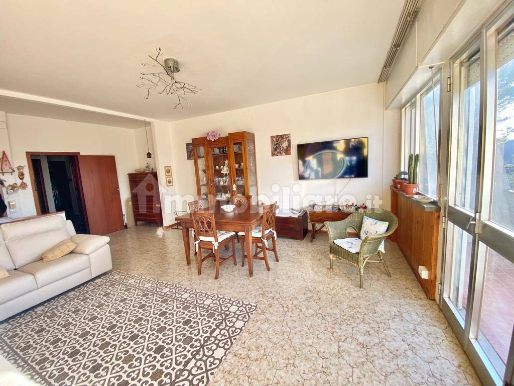 Appartamento buono stato, Centro, Urbino