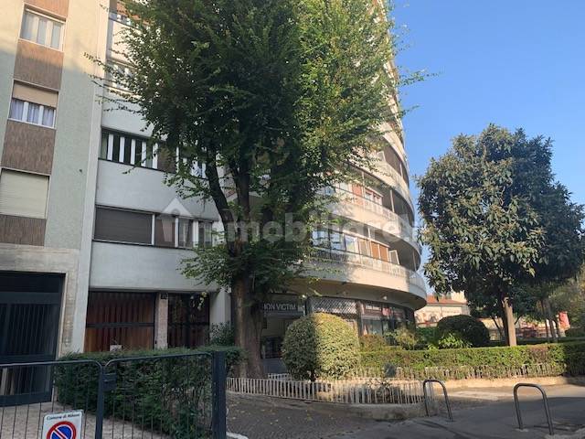 Locale commerciale in Vendita