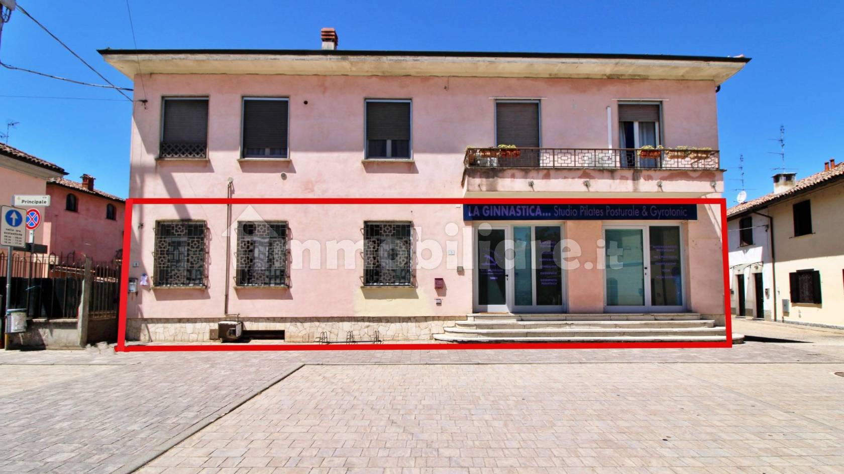 Locale commerciale in Vendita