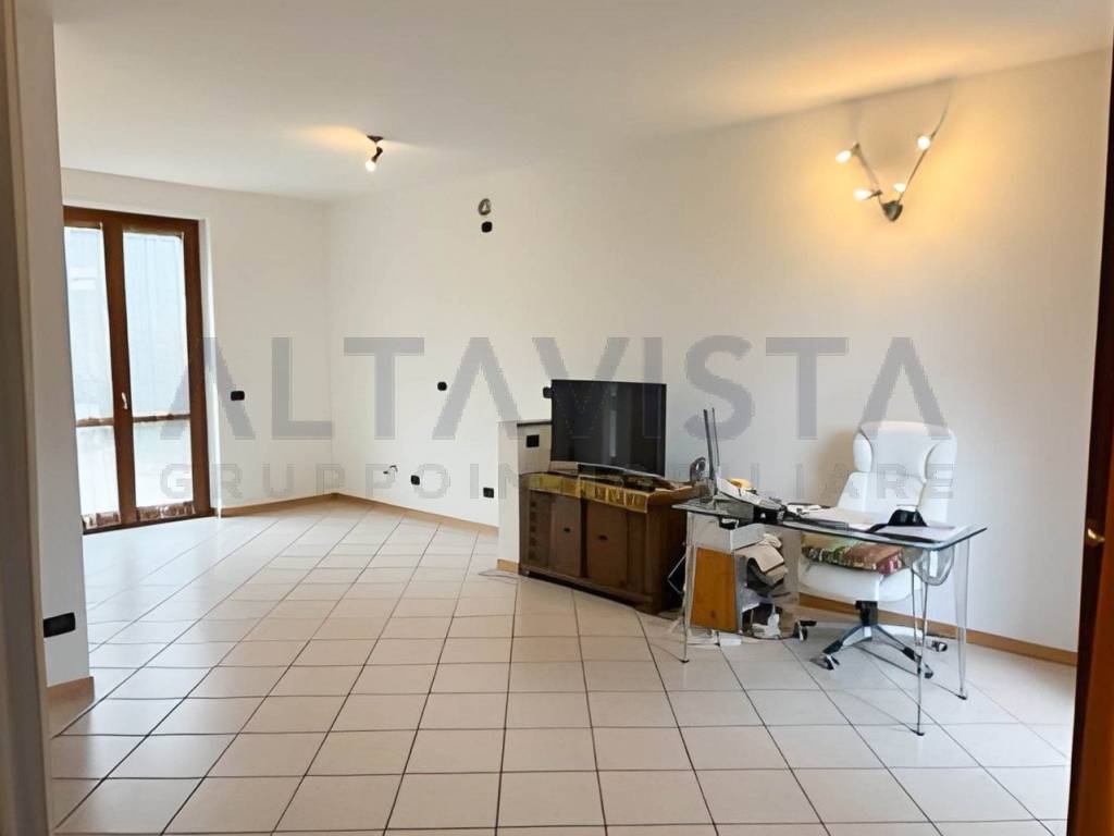 Vendita Villa a schiera in via Marziale Cerutti Lonato del Garda. Ottimo stato, posto auto ...