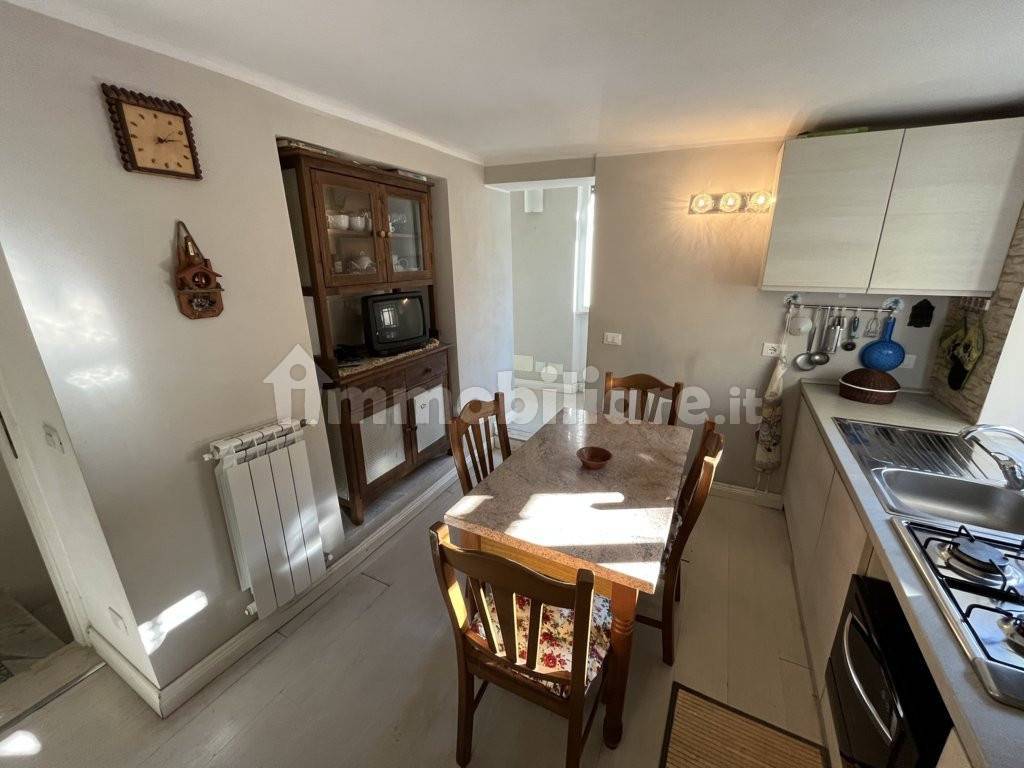 Trilocale via degli Obertenghi, Centro, Massa