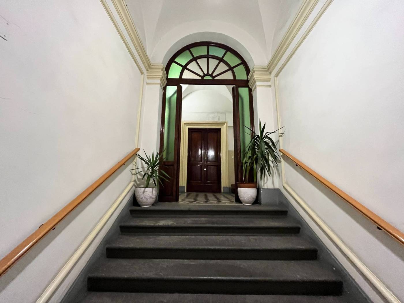 Bilocale viale dei Mille 86, Campo di Marte, Firenze