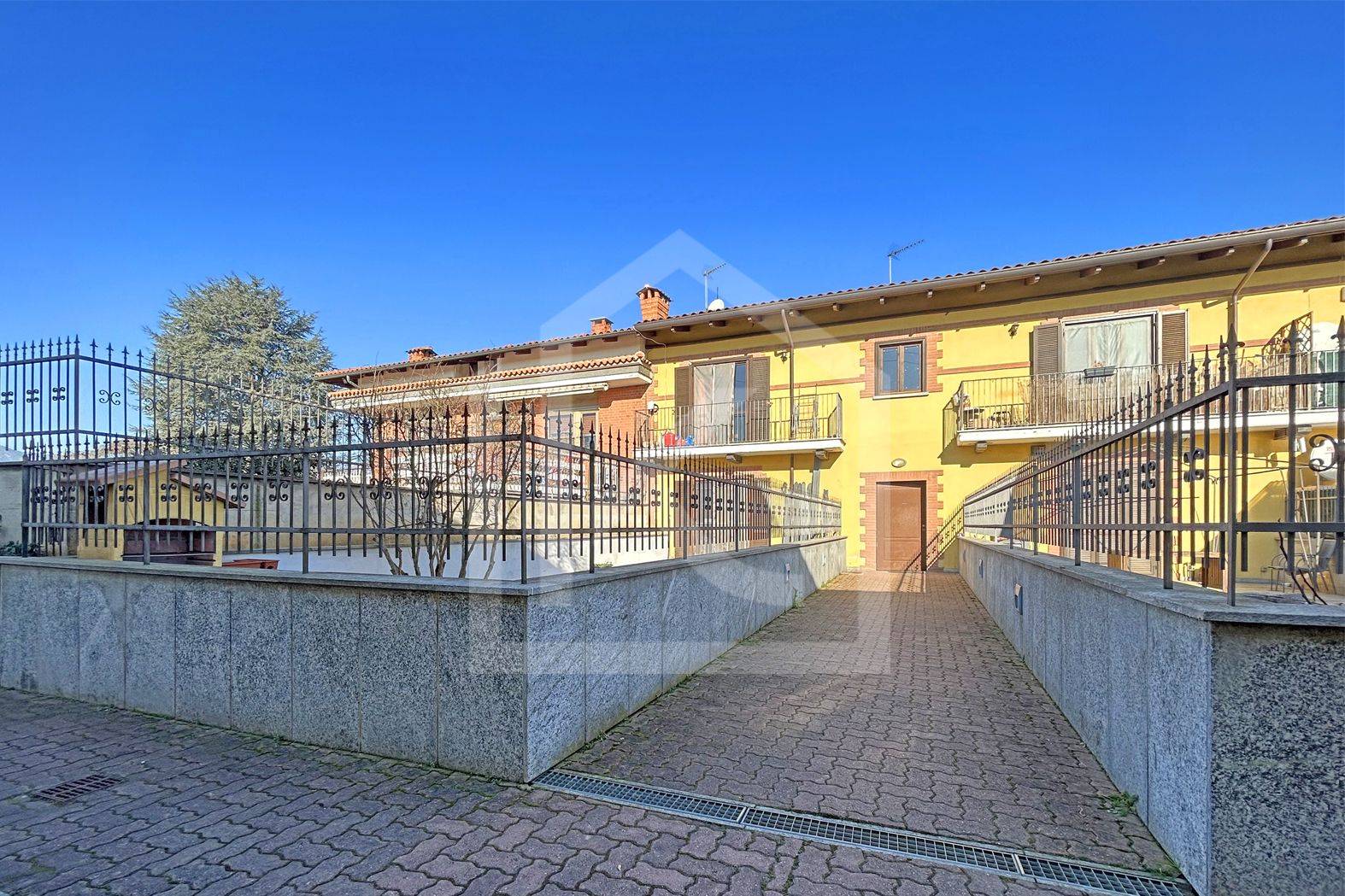 Bilocale via Druento 109, Pianezza