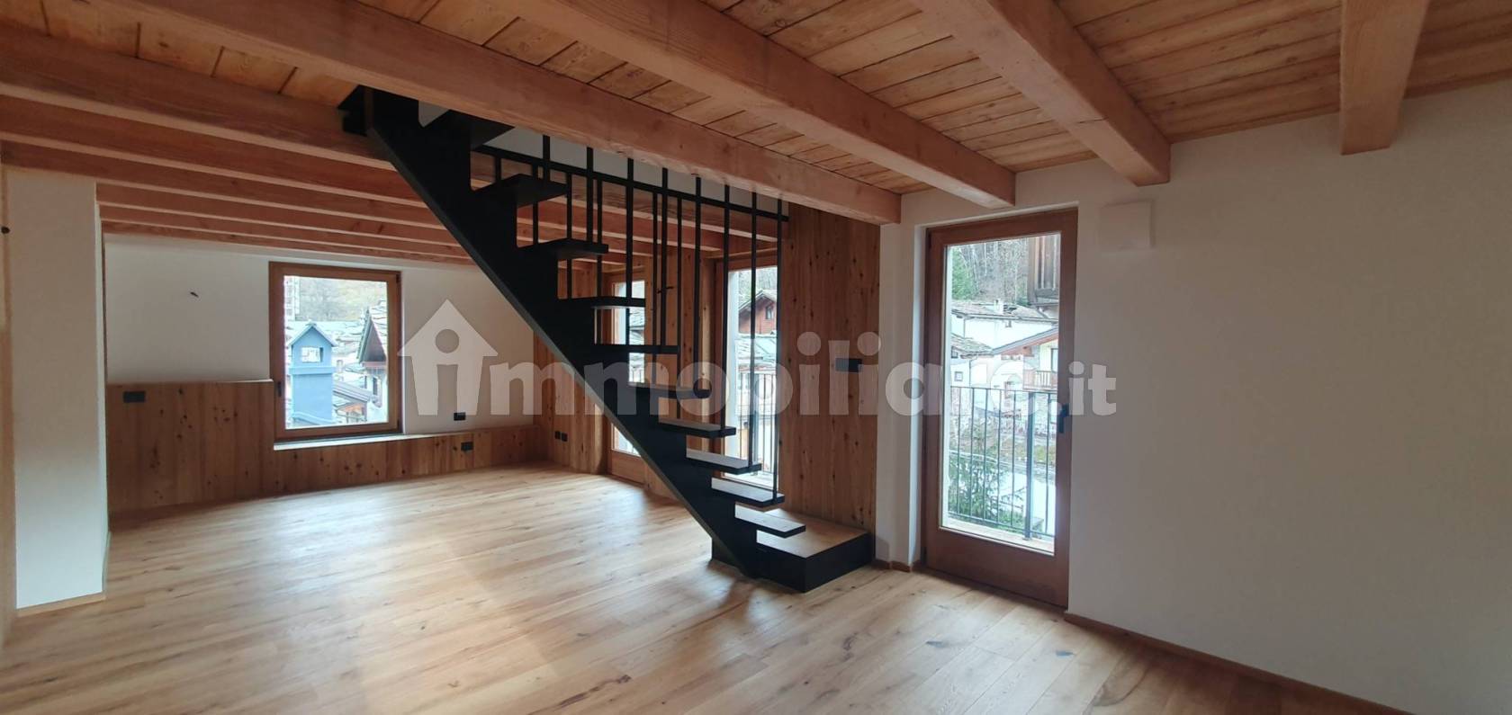 Attico Passaggio Riberi, Centro, Courmayeur