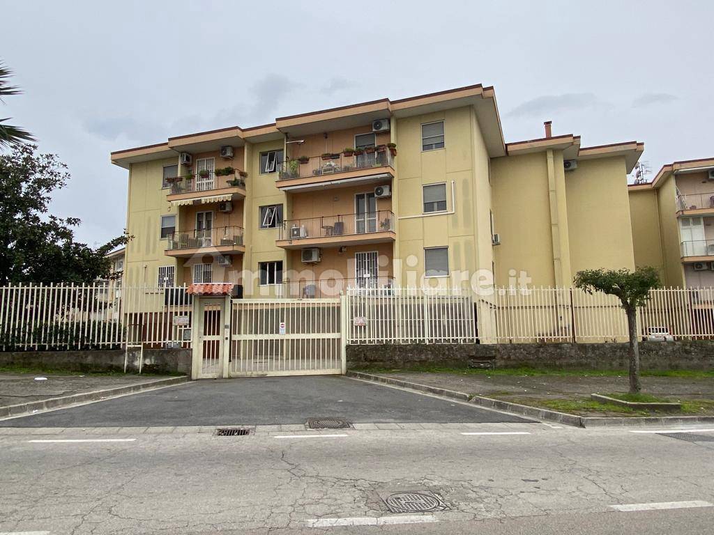 Trilocale via Monteoliveto, Centro, Volla