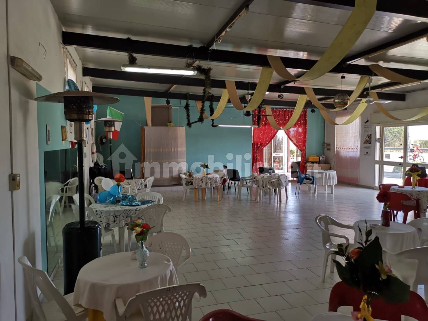 Locale commerciale in Vendita