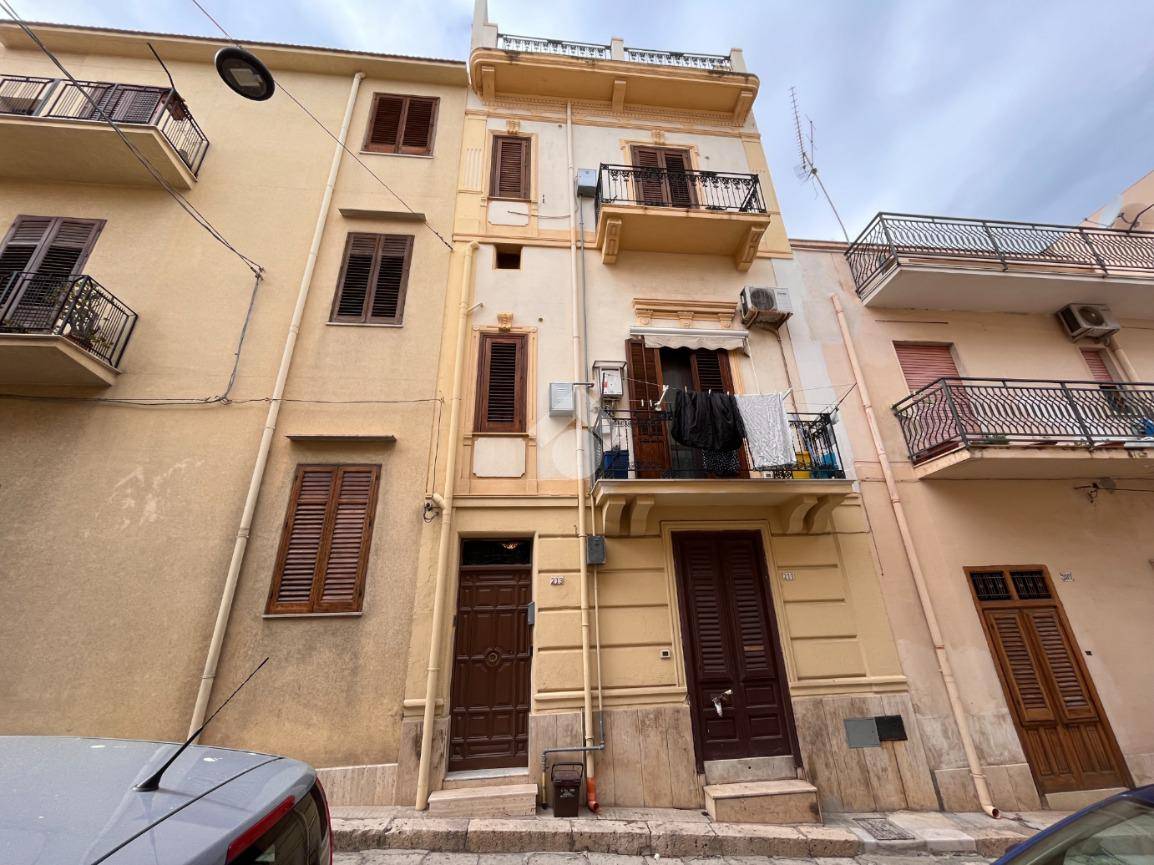 Appartamento via Roma 215, Centro, Castellammare del Golfo