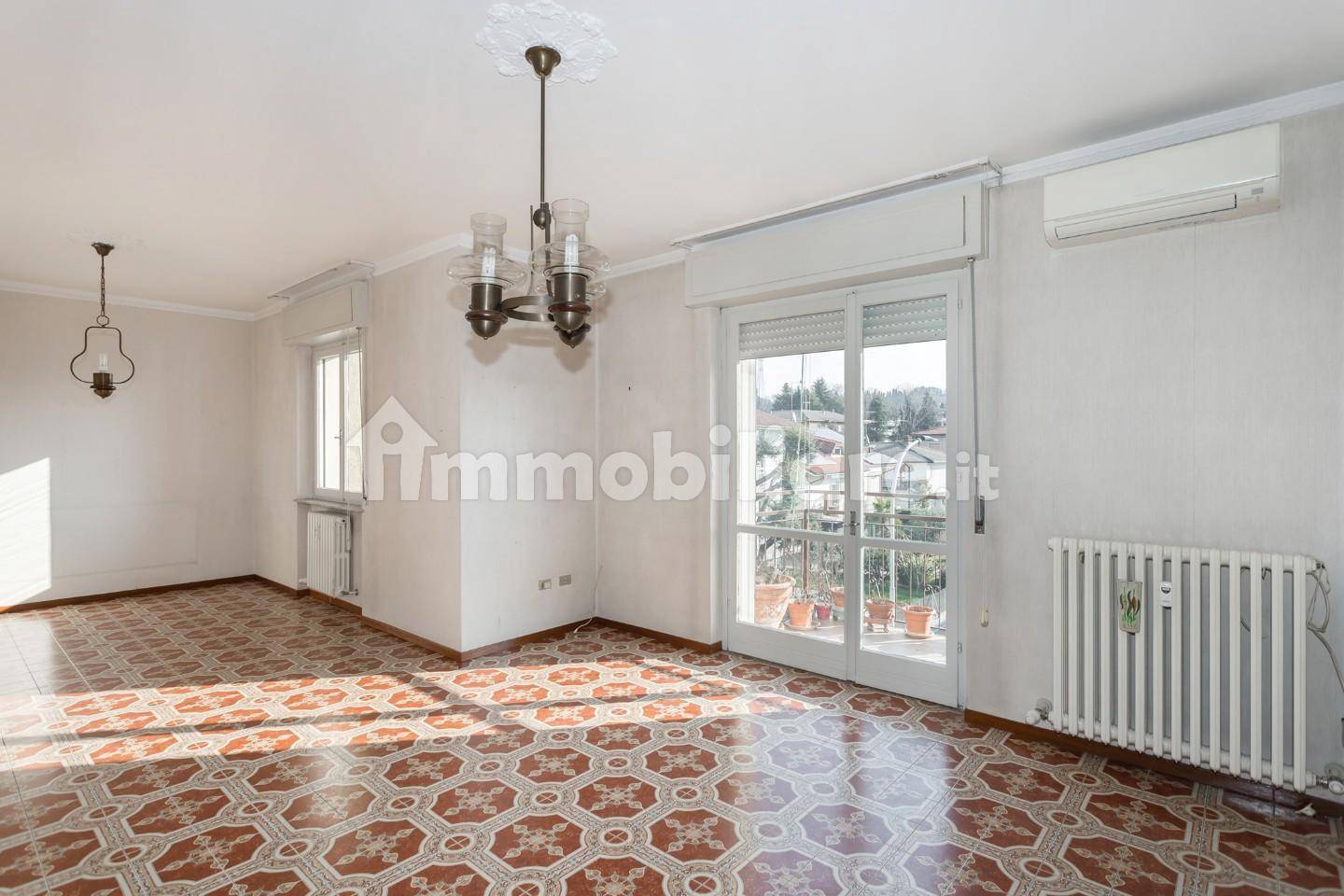 Appartamento via C. Goldoni,  19, Centro, Mozzo