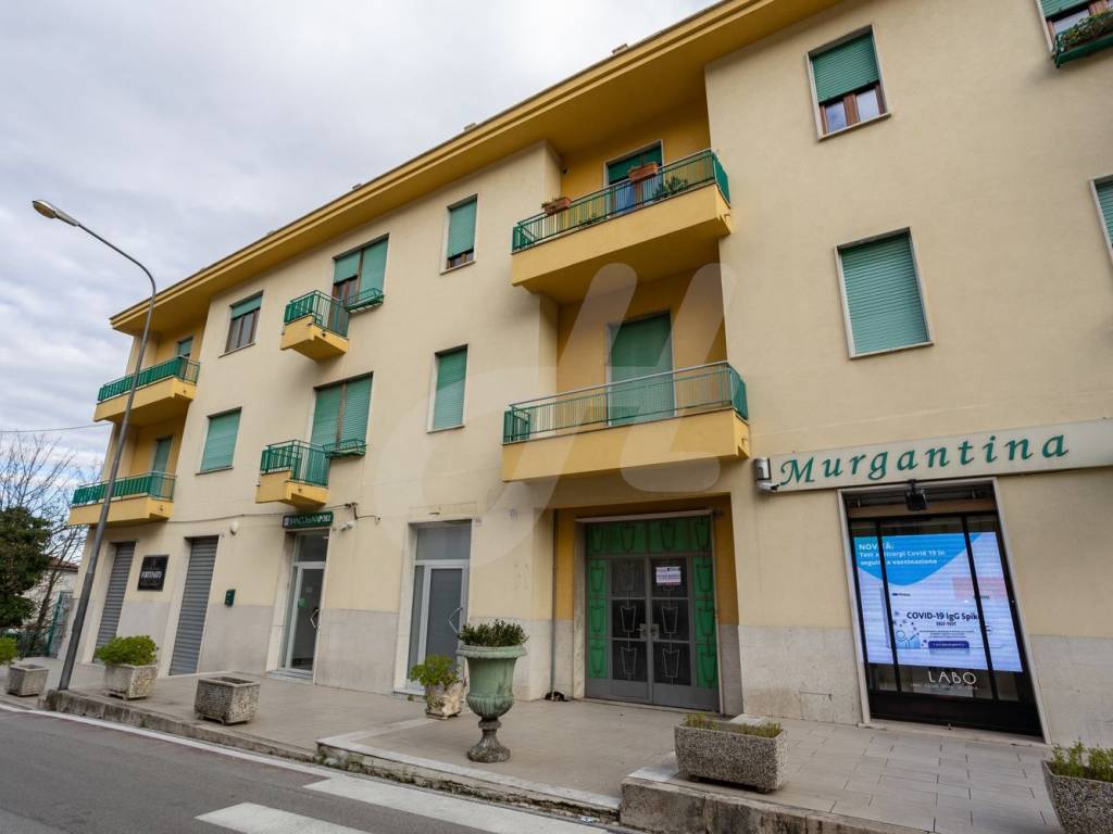 Vendita Appartamento in via Roma. Morcone. Da ristrutturare, terzo ...