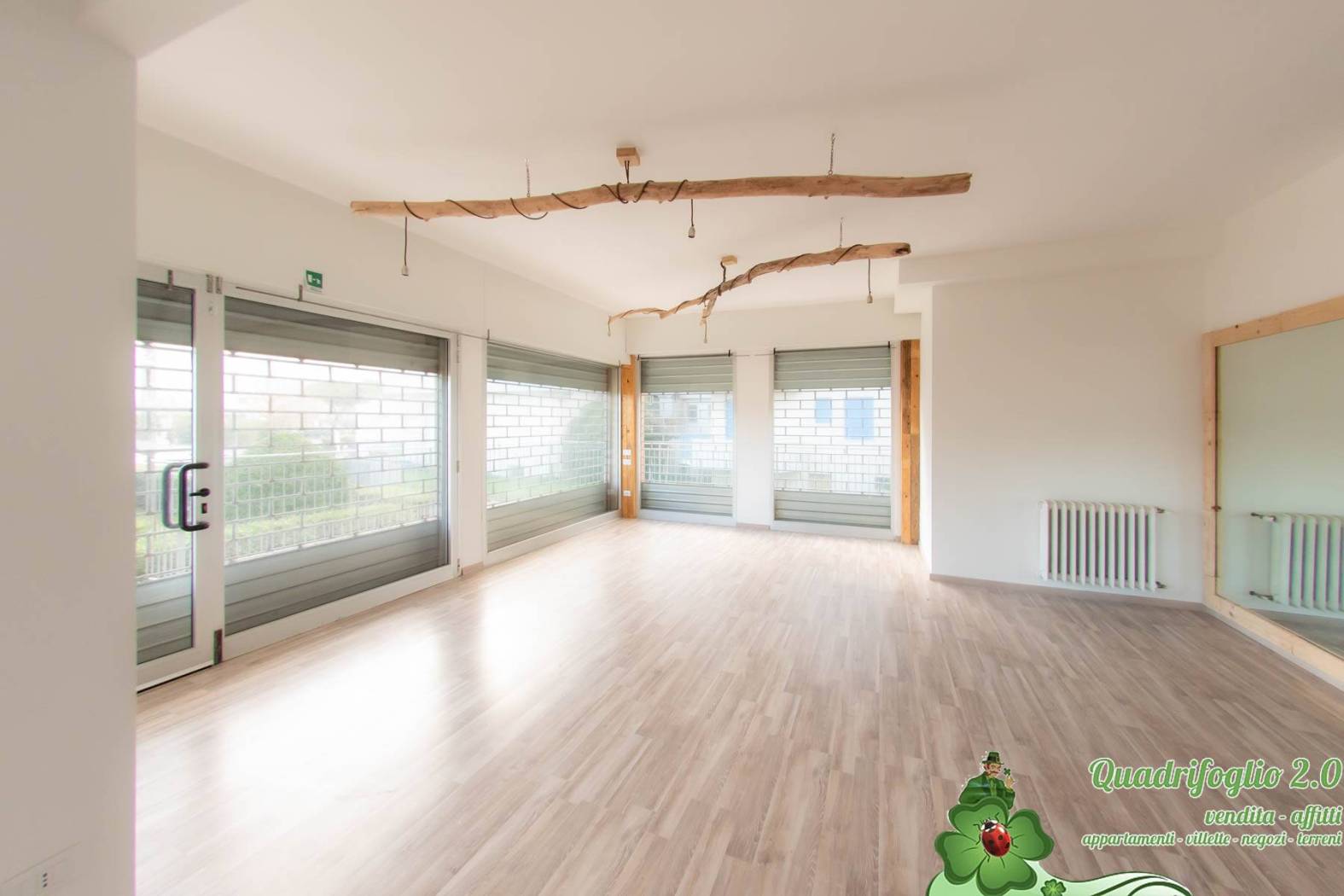 Locale commerciale in Vendita