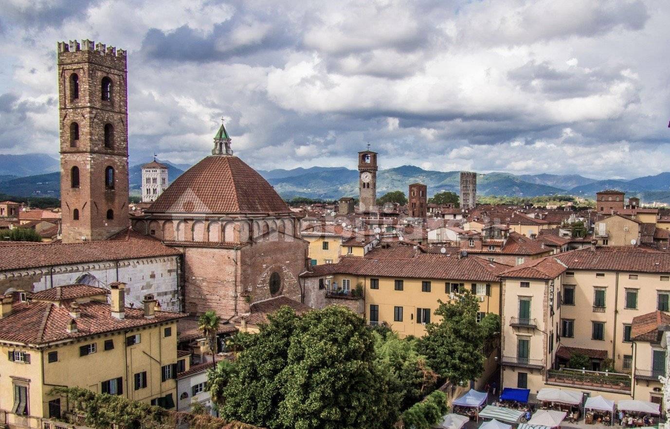 Locale commerciale in Vendita