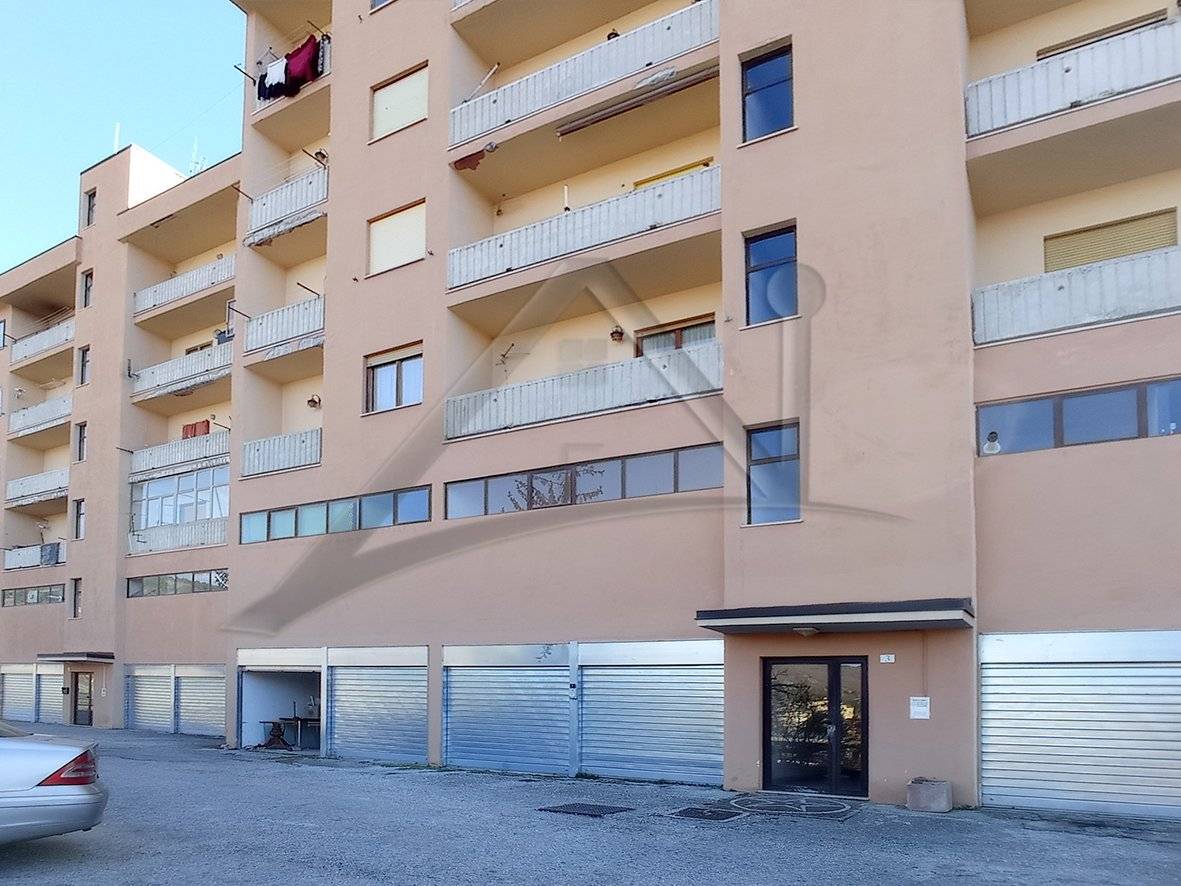 Appartamento via Mario Chini 1, Torretta - Torrione, L'Aquila