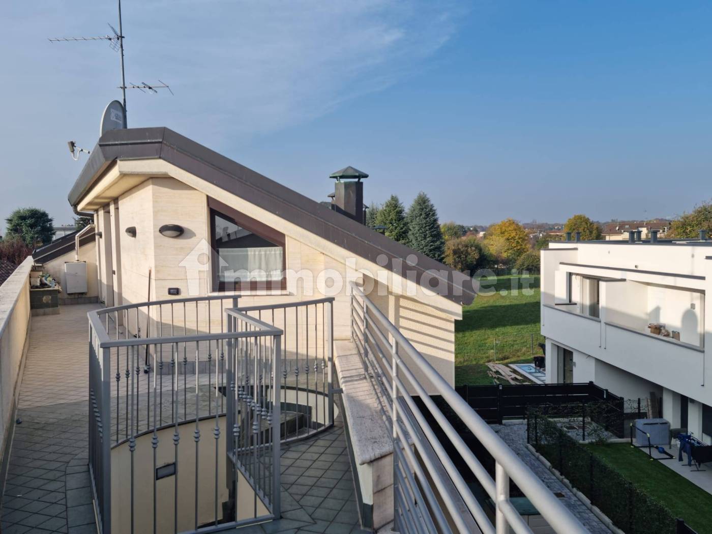 Trilocale via Sant&#x27;Alessandro 67, Centro, Mariano Comense