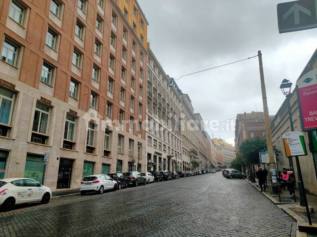 Ufficio - Studio via Barberini 95, Roma, rif. 101088121 - Immobiliare.it