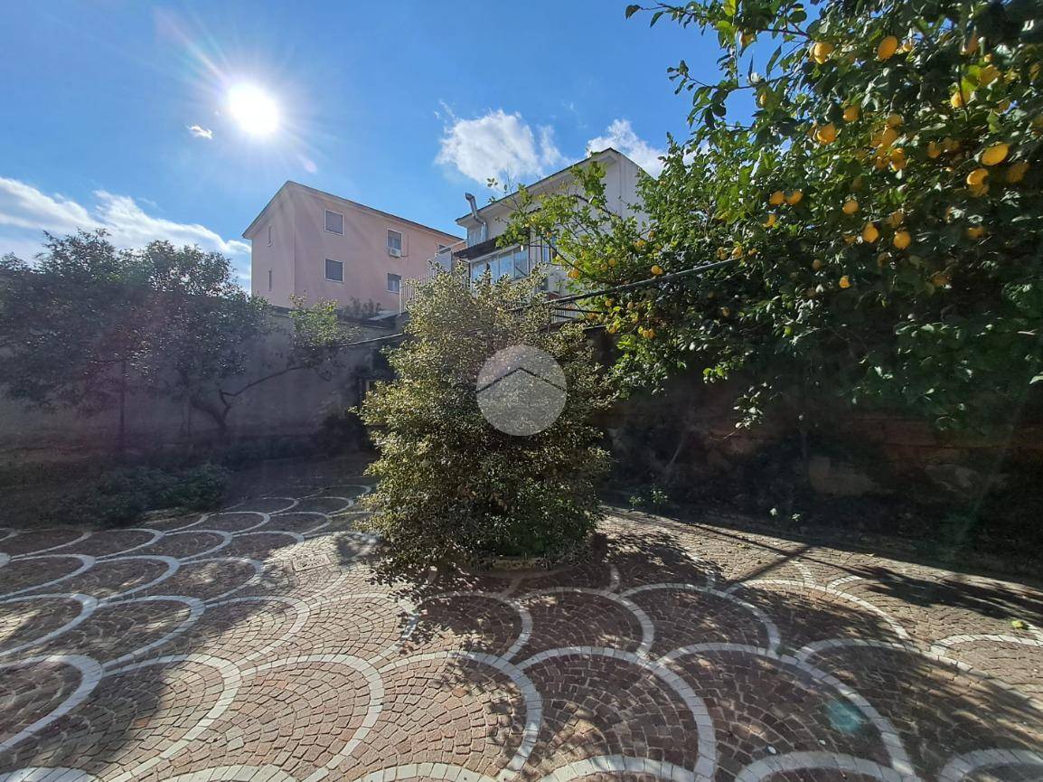 Quadrilocale via Orione don Luigi 55, Centro, Casoria