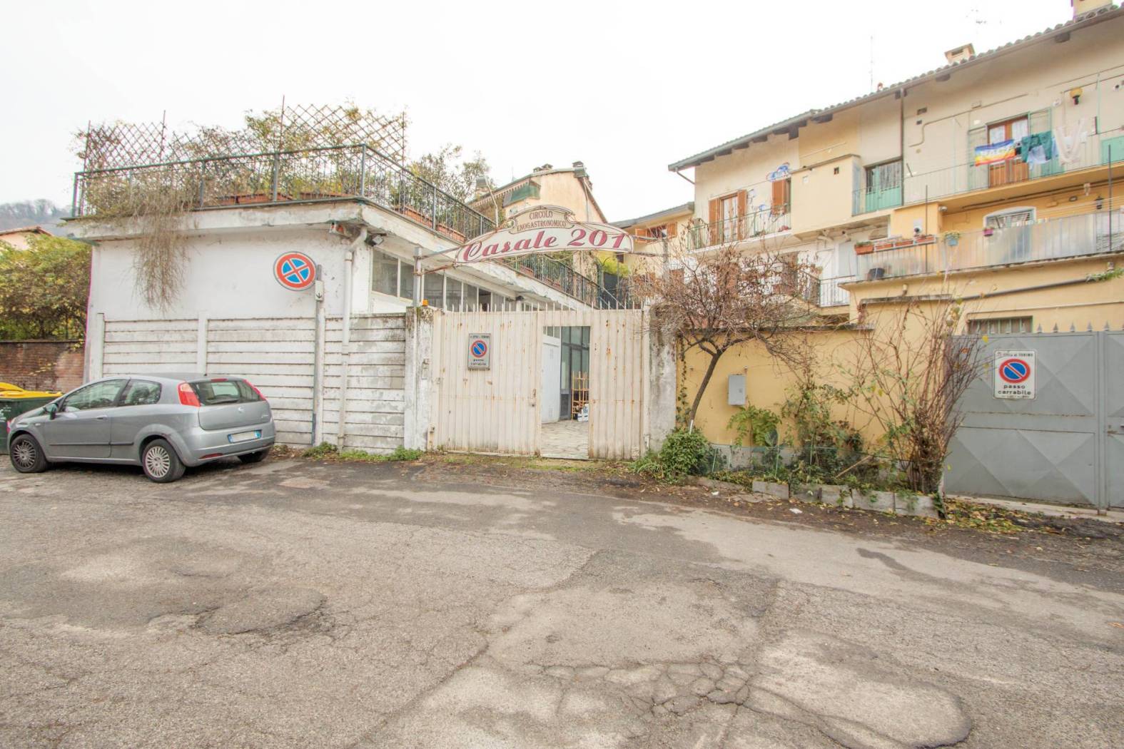 Locale commerciale in Vendita