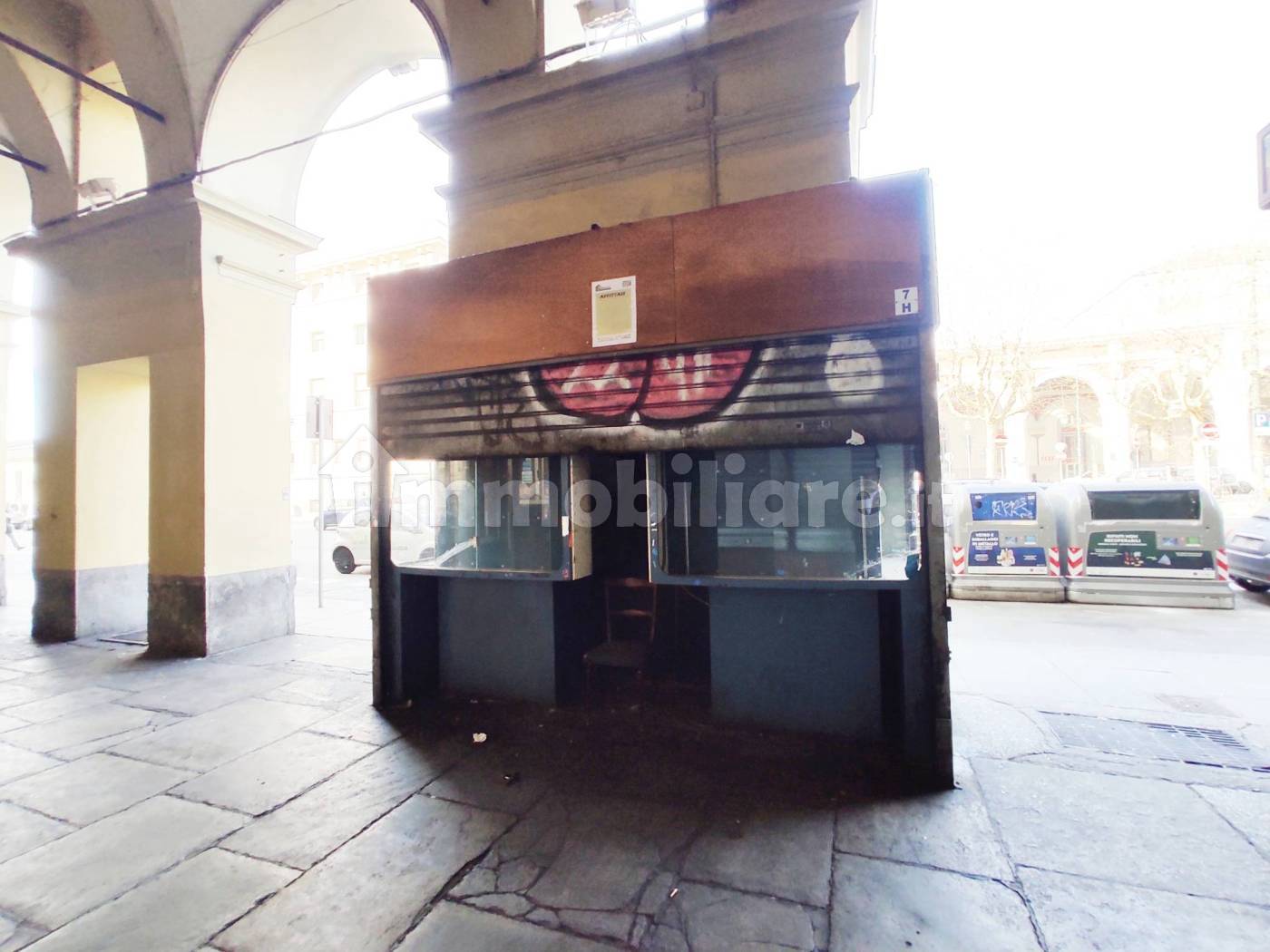 Locale commerciale in Vendita