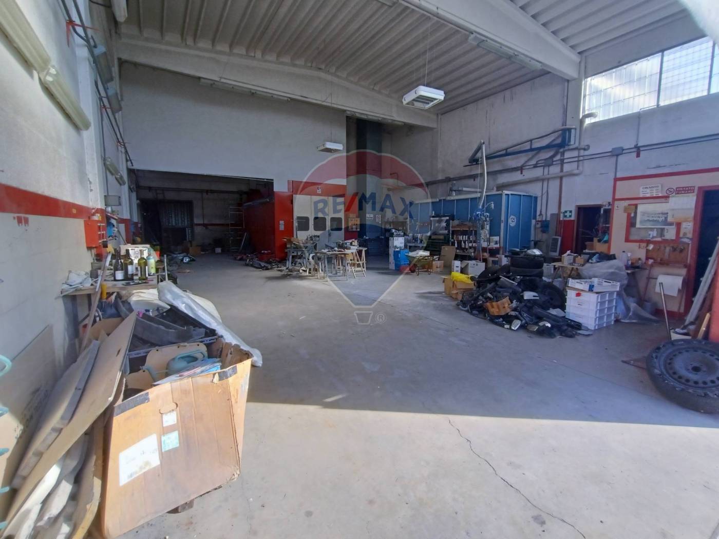 Locale commerciale in Vendita