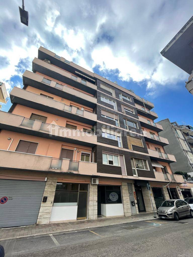 Trilocale via Donatello 23, Viale Bovio - Piazza Duca degli Abruzzi, Pescara