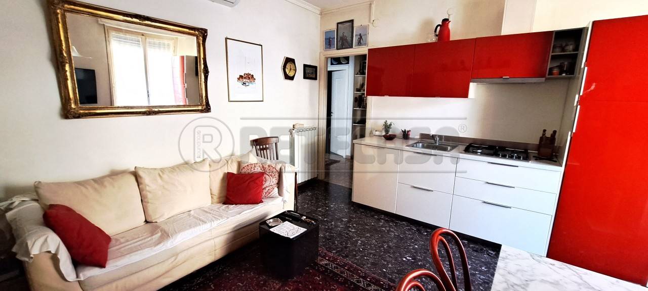 Trilocale via europa 10, Centro, Massa