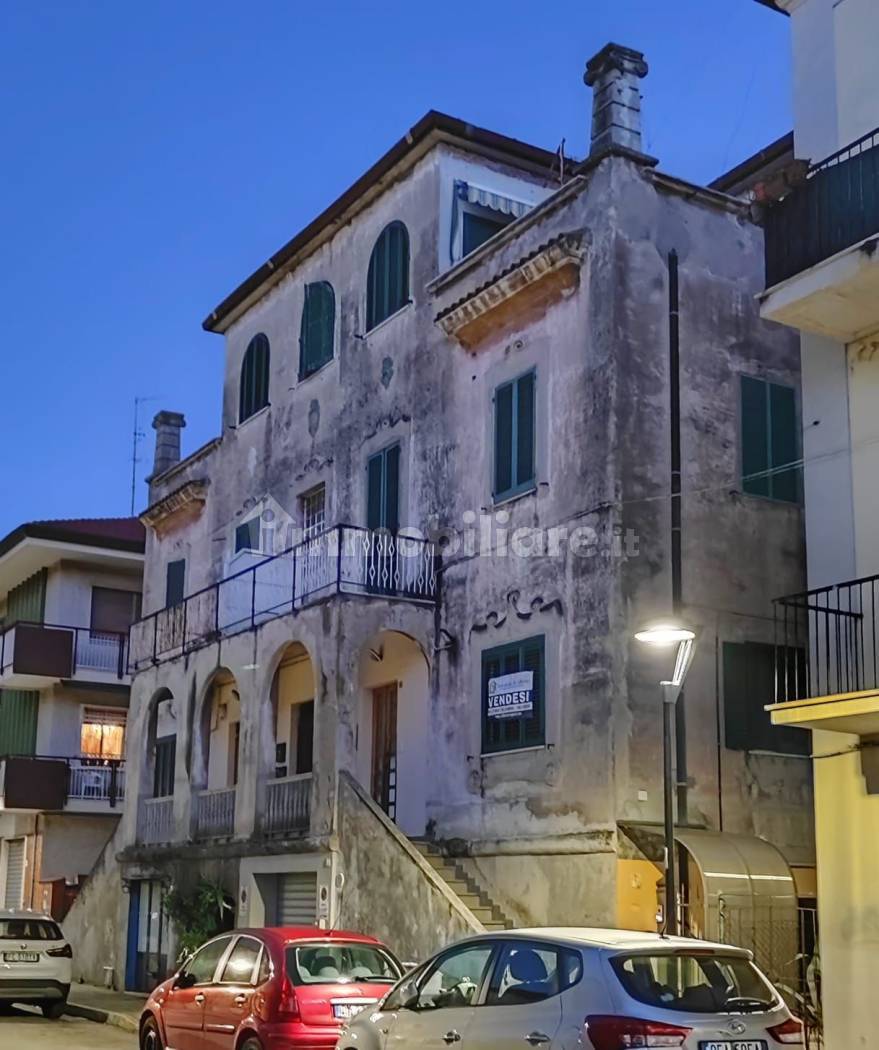 Trilocale via Volturno, Lungomare - Strada Parco, Pescara