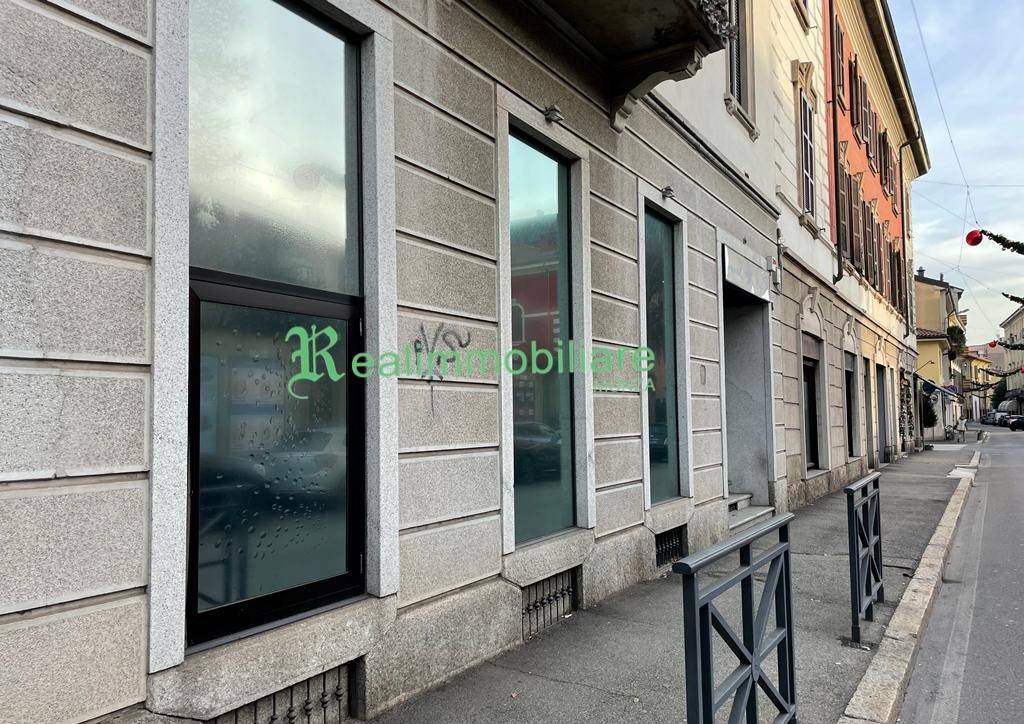 Locale commerciale in Vendita